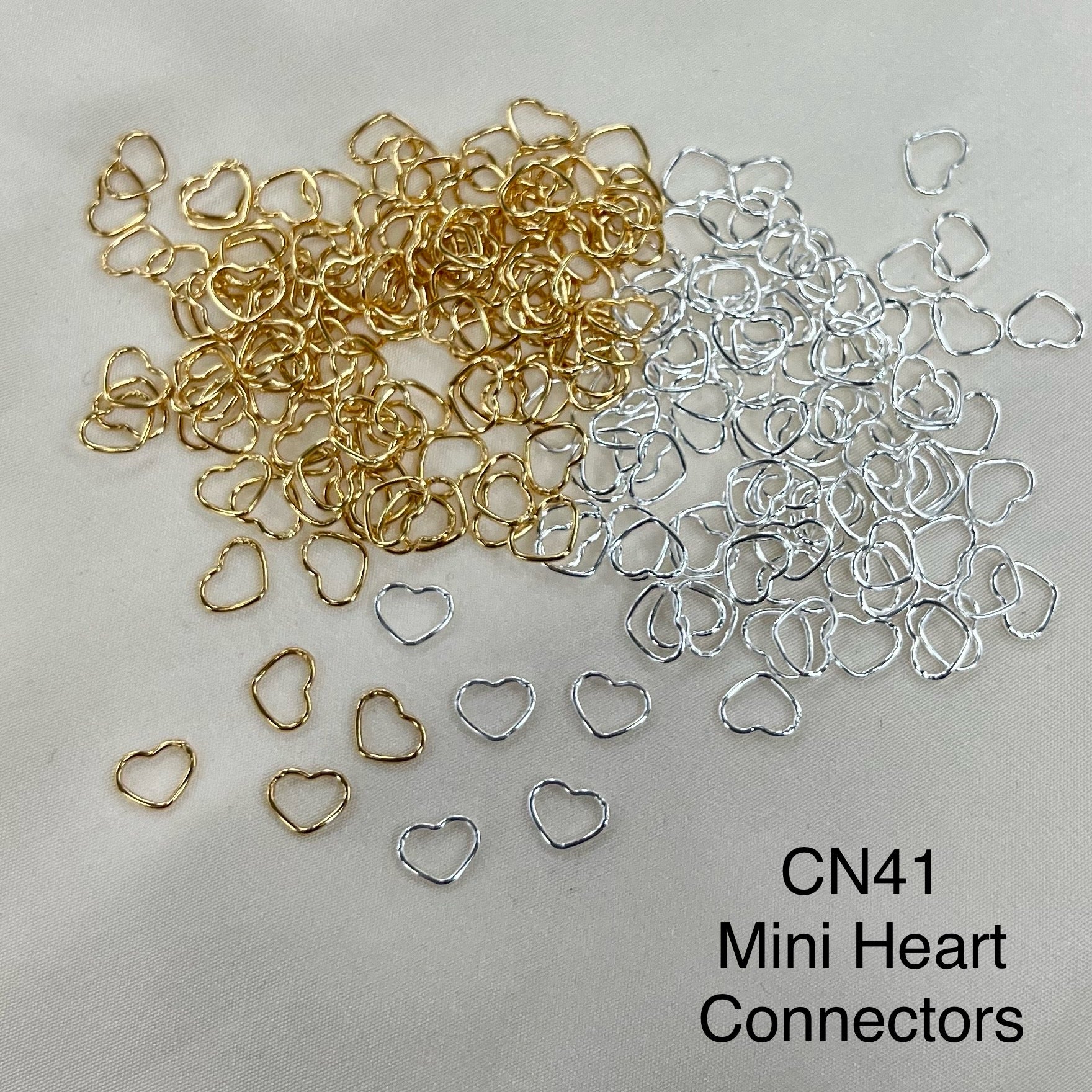 CN41 - Mini Heart Connectors (pack of 6) – Oriental Treasure