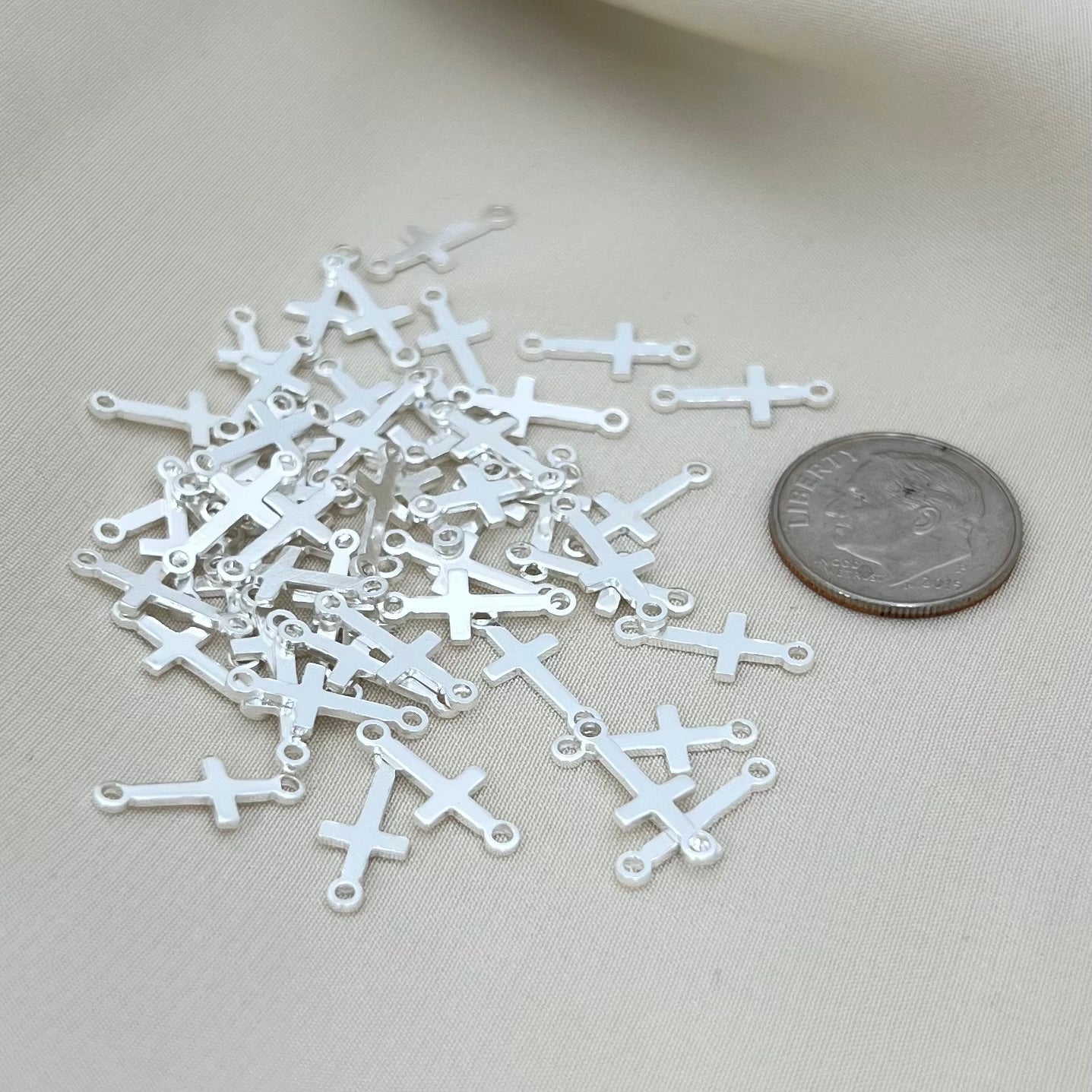 CN07 Small Silver Cross Connectors (3 pcs) – Oriental Treasure