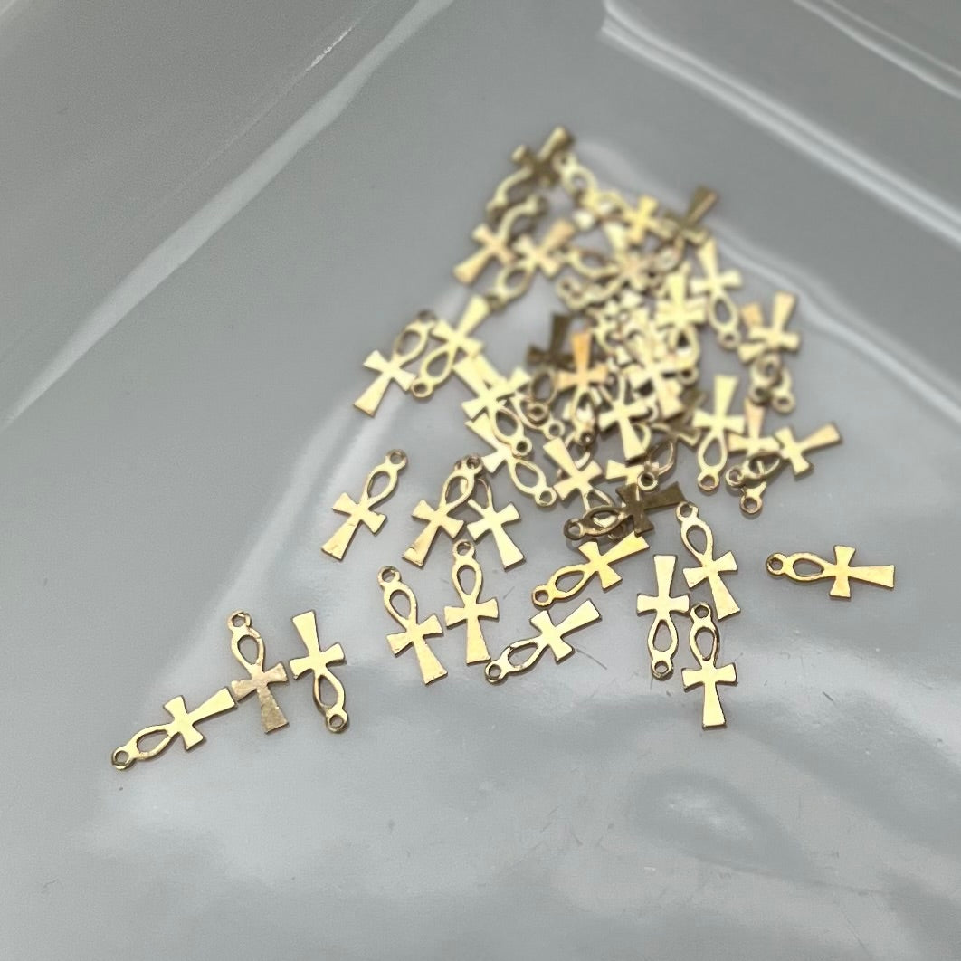 CH55 Small Ankh Cross Charm - 4.7mm wide (3 pcs) – Oriental Treasure